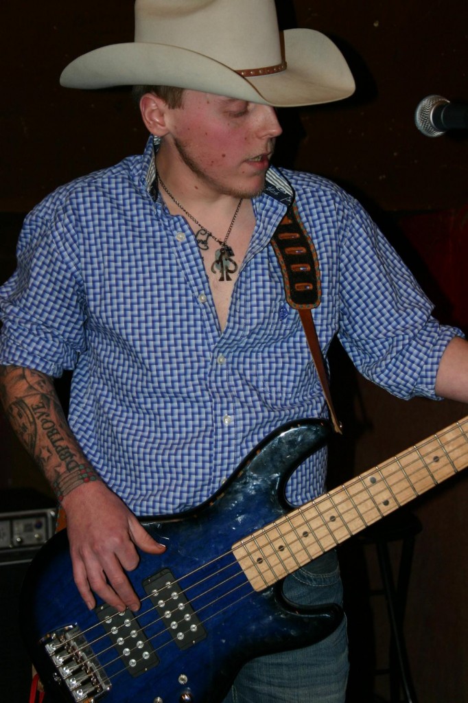 Koe Wetzel & Konvicts Steal White Elephant Saloon Contest - Fort Worth ...