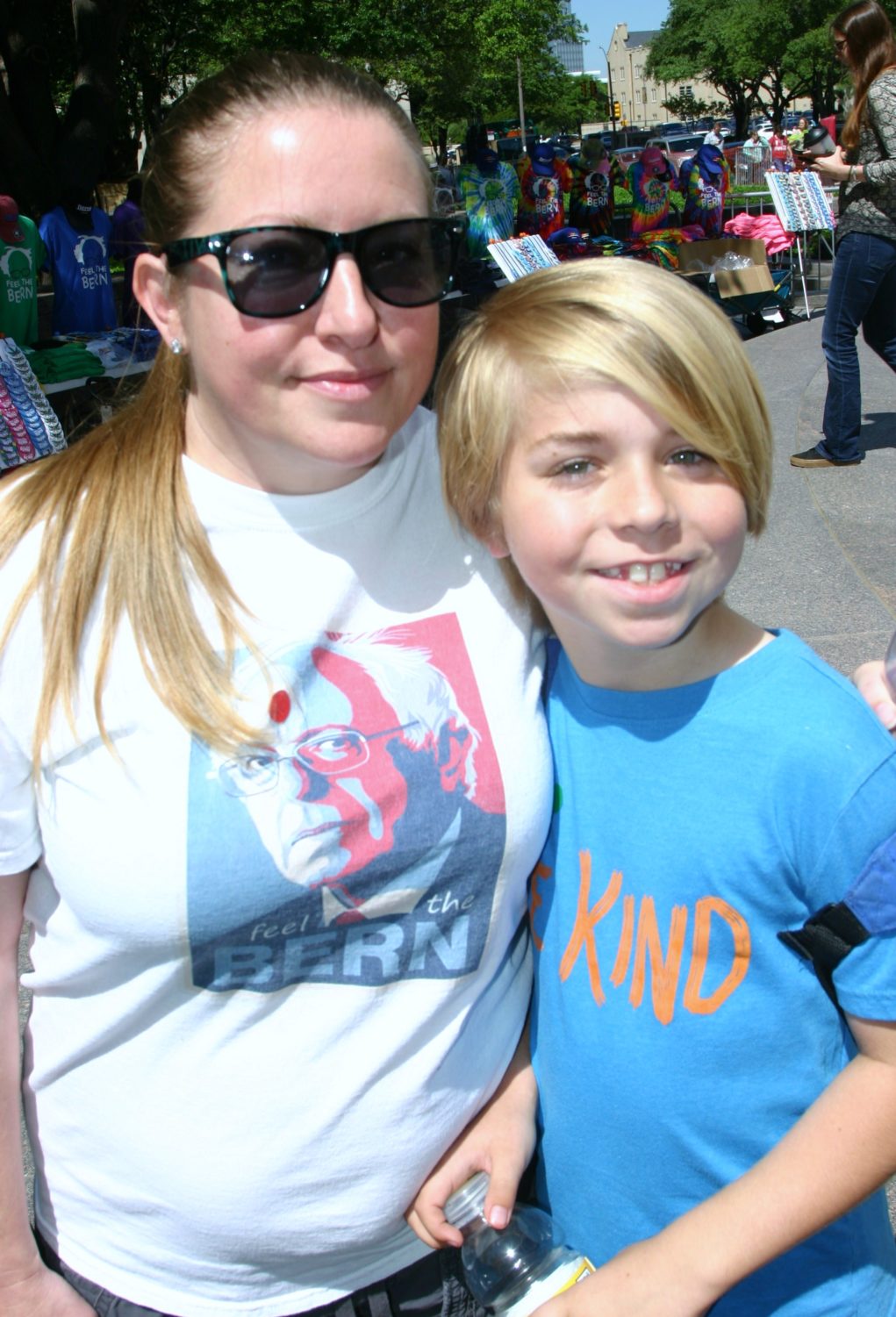 Bernie Sanders Rally Draws About 1,000 People to Downtown Fort Worth ...